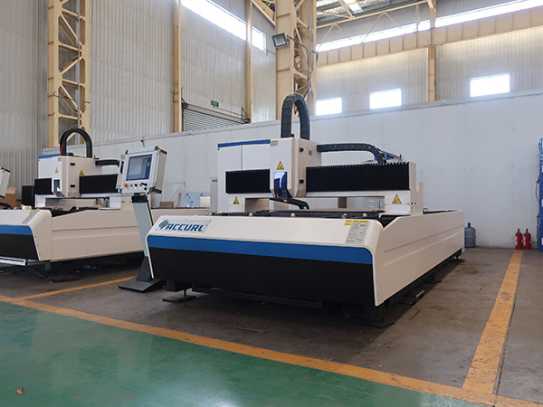 kovový řezací stroj mini cnc z měkké oceli - ACCURL